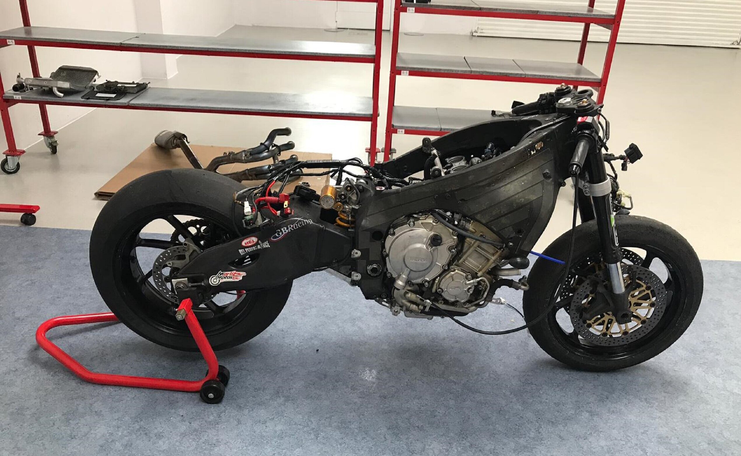 Avant-garde Projects - MOTORBIKE DISPLAY - Alcala Technology