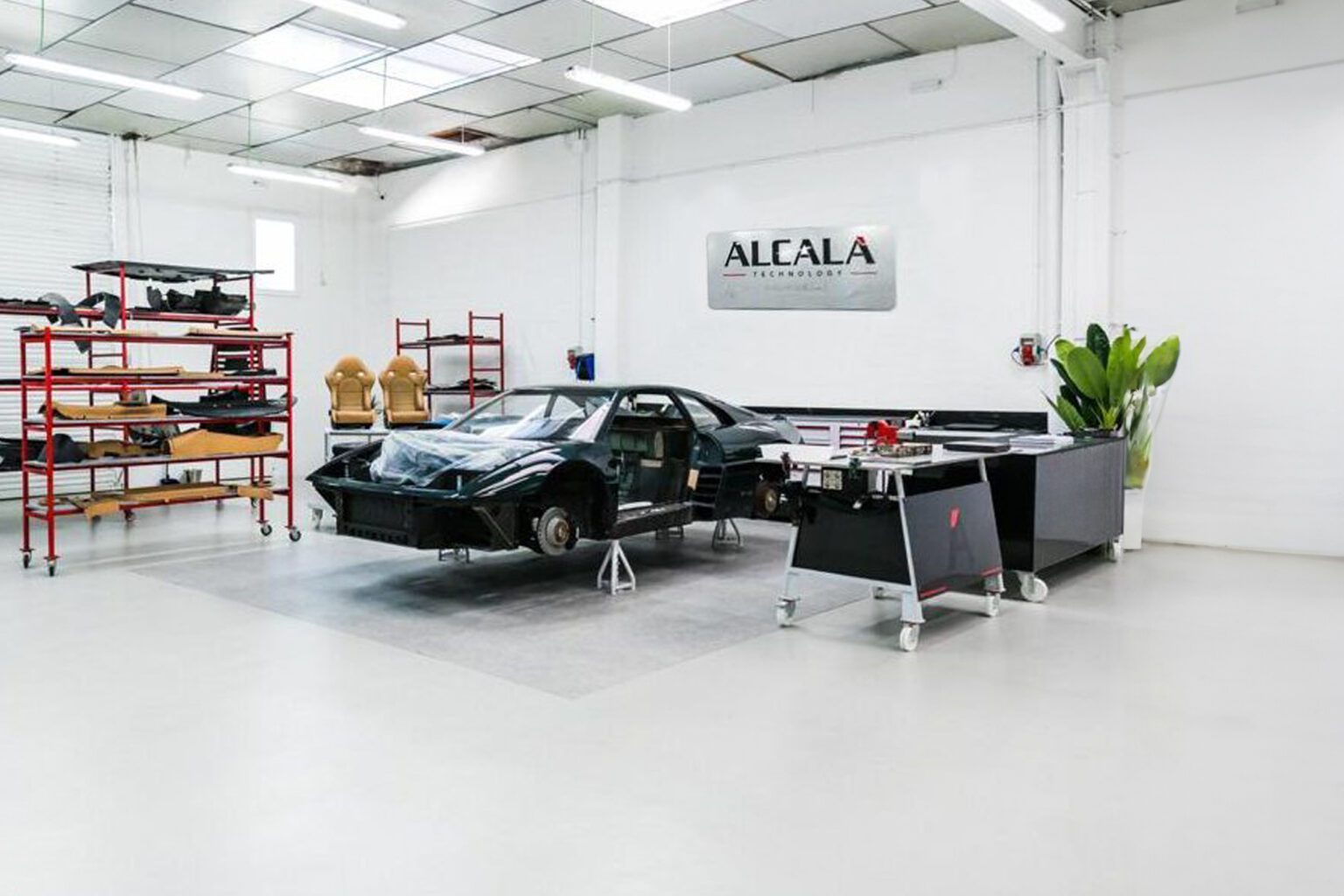 VEHICLE RESTORATION - HISTORICAL VEHICLES - Alcala Technology